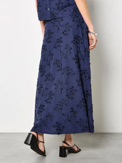APRICOT Dandellion Embroidered Skirt