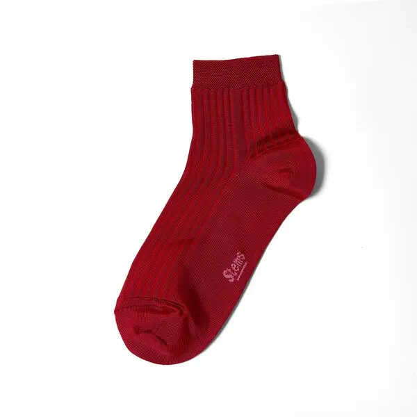 STEMS Silky Ribbed Quarter Socks - Red