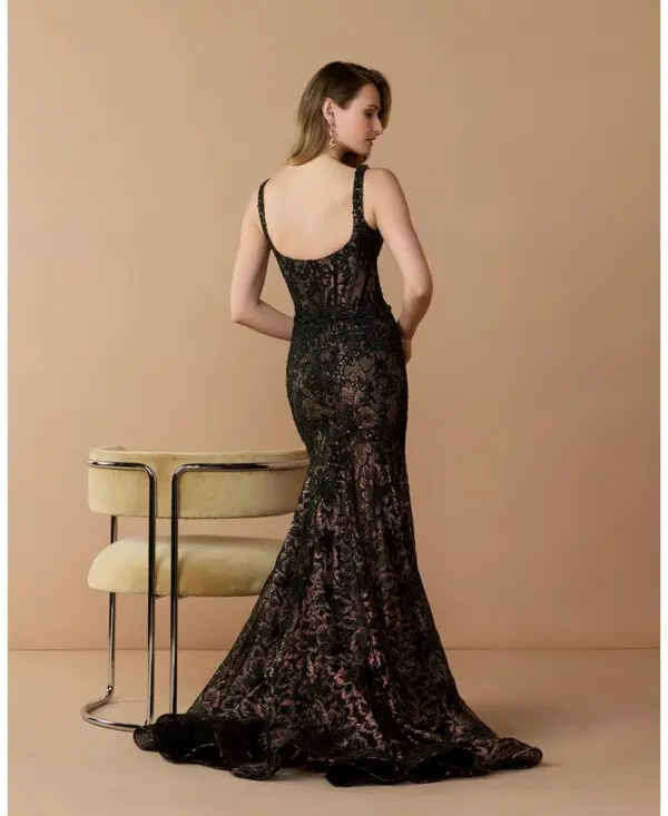 Mac Duggal Petite Sleeveless Embellished Lace Mermaid Gown
