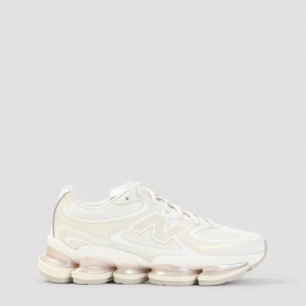 NEW BALANCE 2000 Runner Sneaker