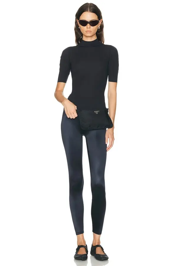 NIKESKIMS Weightless Short Sleeve Top