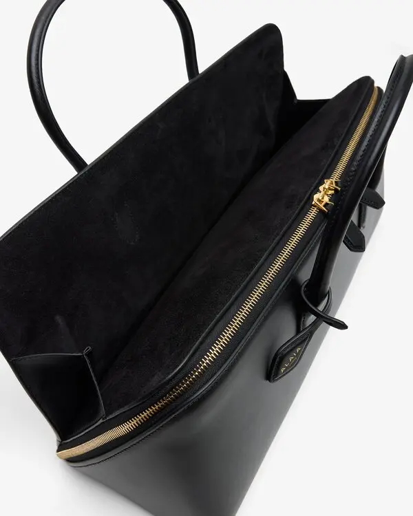 Alaïa Delta Medium Bag