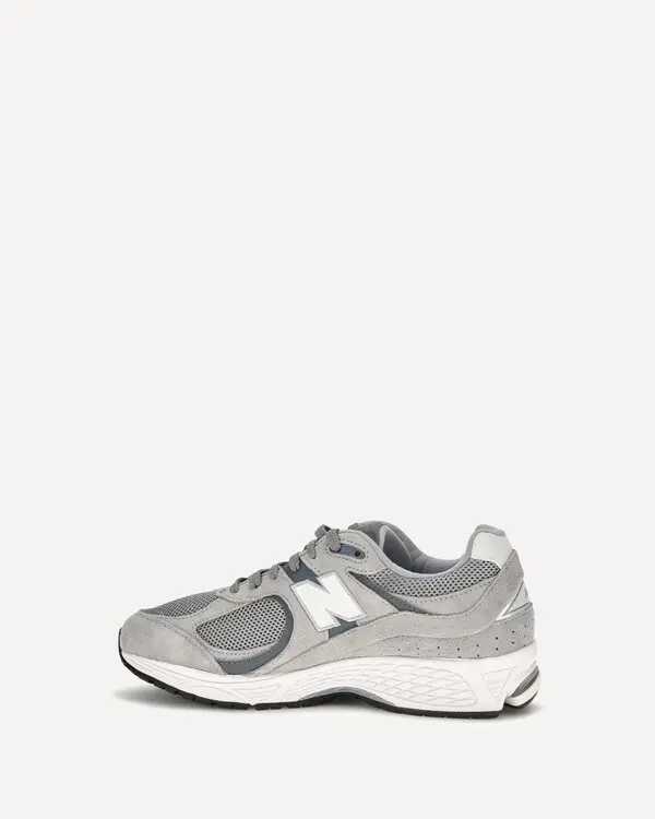 NEW BALANCE 2002r Sneakers - Grey