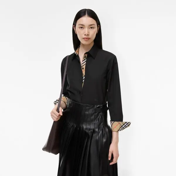 Burberry Classic Fit Cotton Poplin Shirt With Embroidered Knight Detail