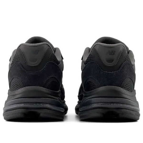 NEW BALANCE 2010