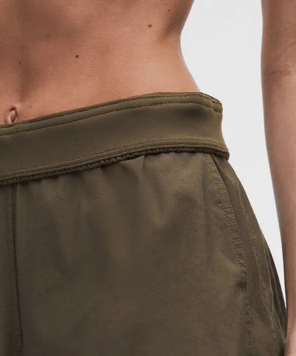 Lululemon Lululinen High-rise Relaxed-fit Short 7 - Olive Brown