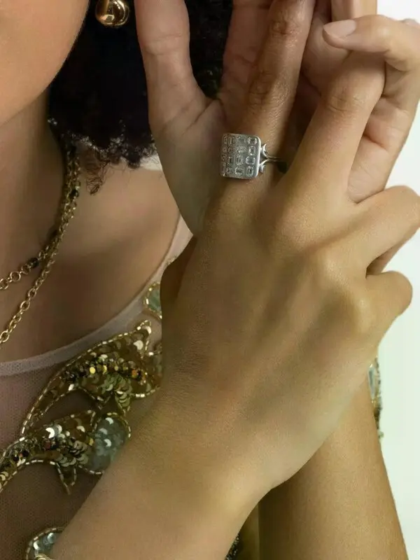 SYLVA & CIE Ten Table Diamond Ring