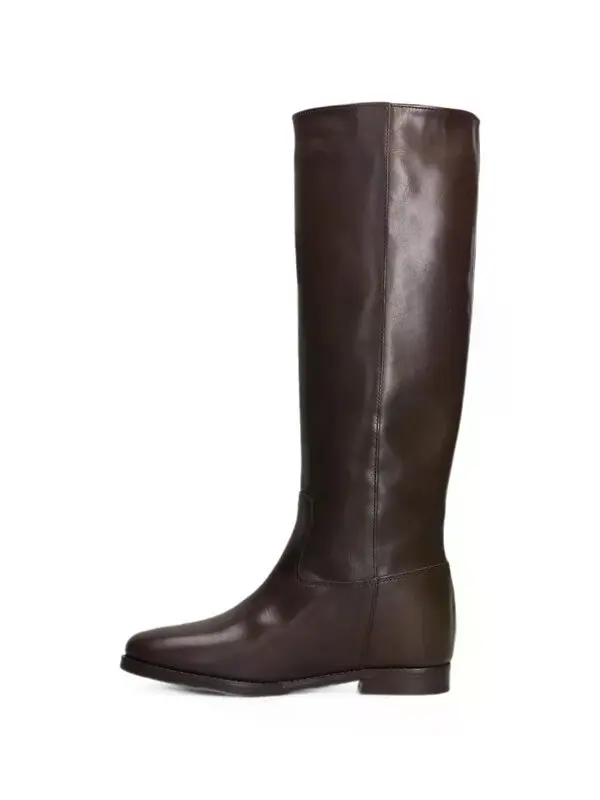 JULIE DEE V-plaque Leather Boots