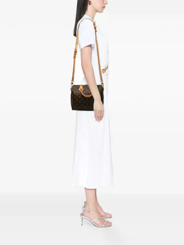 LOUIS VUITTON 2013 Monogram Speedy Bandouliere 25 Satchel - Brown