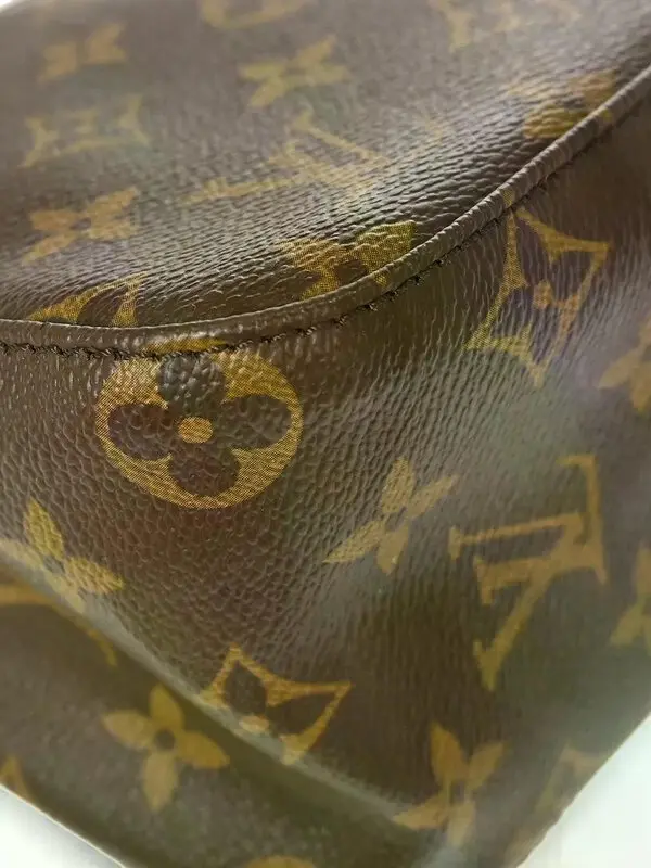 LOUIS VUITTON 2005 Mm Looping Shoulder Bag