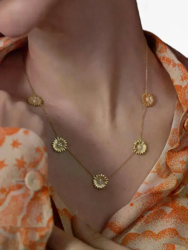 TANYA FARAH 18k Yellow Diamond Daisy Station Necklace