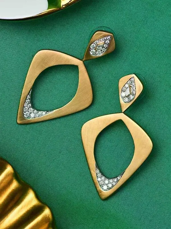 ARUNASHI Diamond Wicker Earrings