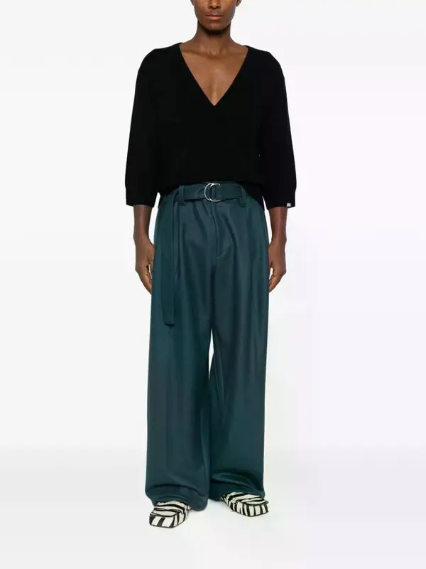 Extreme Cashmere Pearl V-neck Three-quarter Sleeve Sweater - Black