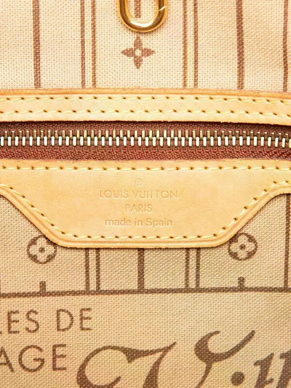 LOUIS VUITTON 2010 Monogram Neverfull Mm Tote Bag - Brown