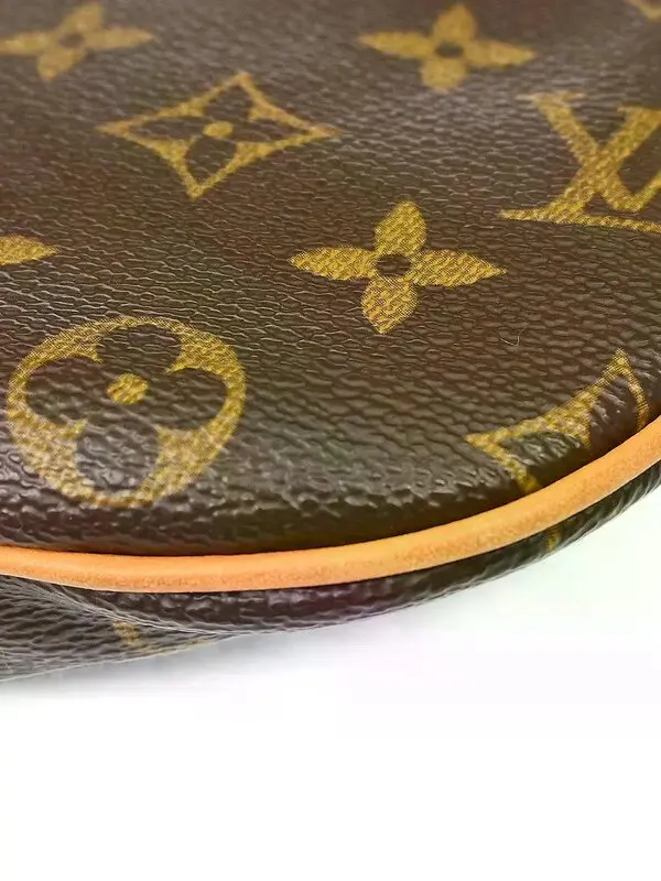 LOUIS VUITTON 2005 Pochette Bosphore Cross Body Bag