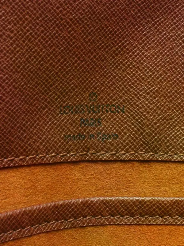LOUIS VUITTON 2004 Monogram Musette Tango Long Strap Crossbody Bag