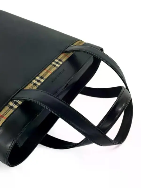 Burberry 2000-2017 Leather Handbag