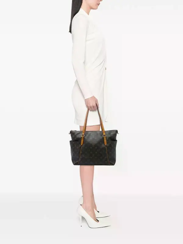 LOUIS VUITTON 2012 Monogram Totally Mm Tote Bag