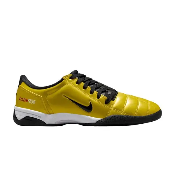 Nike Total90 Low Top Sneakers
