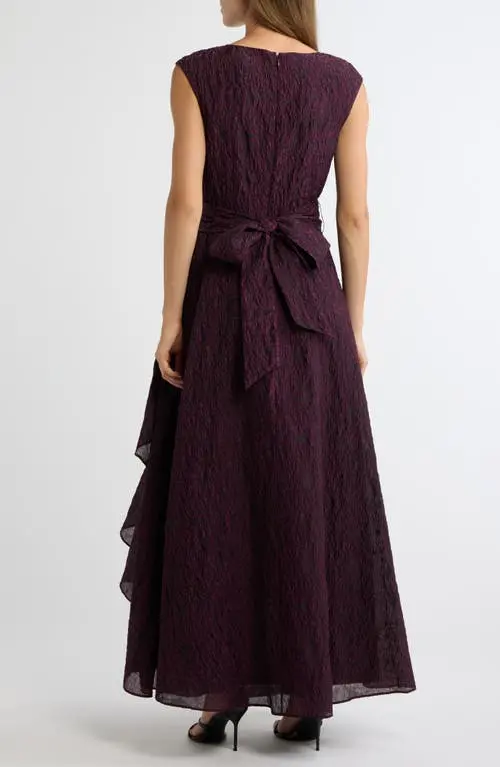 TAHARI ASL Crinkle Taffeta Sleeveless Gown