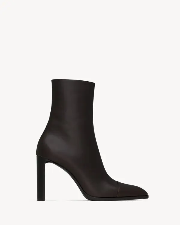 Saint Laurent Venetia Ankle Boots In Smooth Leather