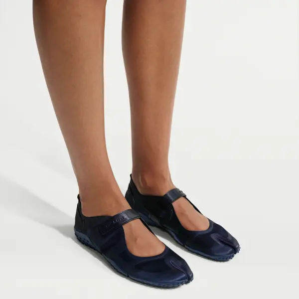 Nike Skims Rift Satin Shoes