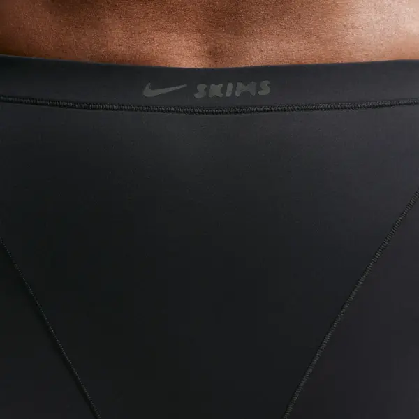 Nike Skims Weightless High-waisted V-panel Leggings