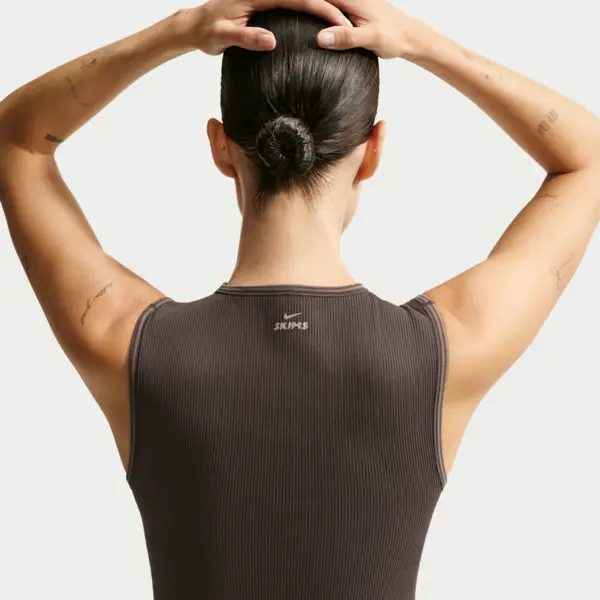 Nike Skims Ribbed Seamless Muscle Tank Top - Brown