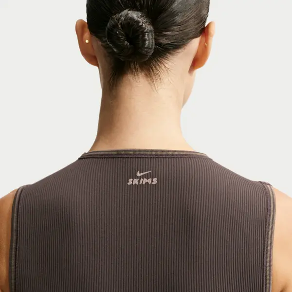 Nike Skims Ribbed Seamless Muscle Tank Top - Brown