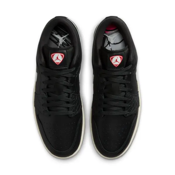 JORDAN 1 Low Se Athletic Shoes