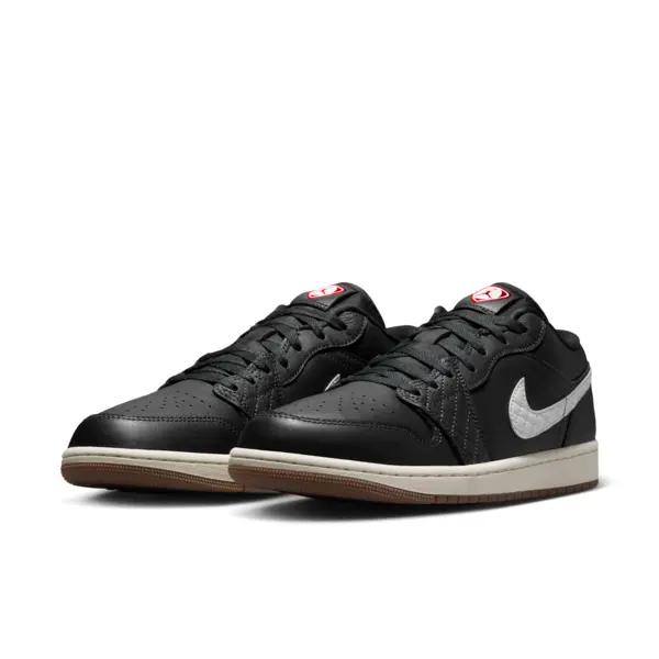 JORDAN 1 Low Se Athletic Shoes