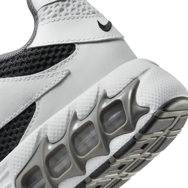Nike Zoom Air Fire Sneakers - Grey