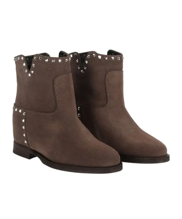 VIA ROMA 15 Stud Embellished Ankle Boots - Quinoa