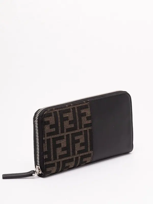 Fendi Zip Around Squared Ff
