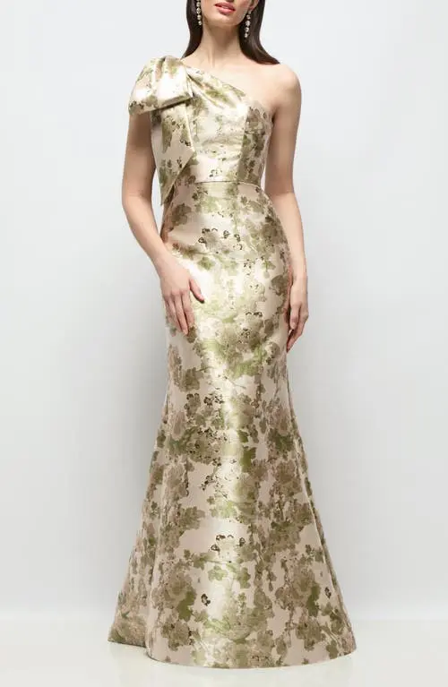 Alfred Sung Leanor Metallic Bow Shoulder Trumpet Gown
