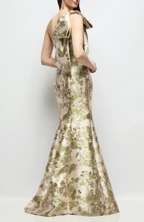 Alfred Sung Leanor Metallic Bow Shoulder Trumpet Gown