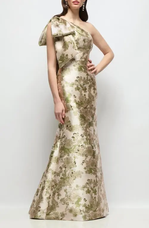 Alfred Sung Leanor Metallic Bow Shoulder Trumpet Gown