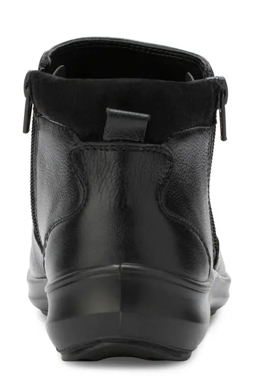 Eastland Winnow Leather Zip-up Bootie - Black