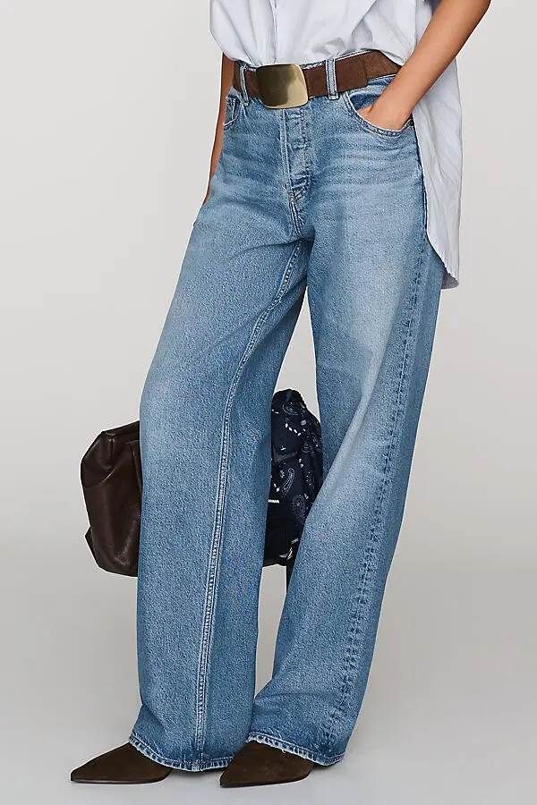 Ag Billie Low-slung Straight Leg Jeans In Light Wash