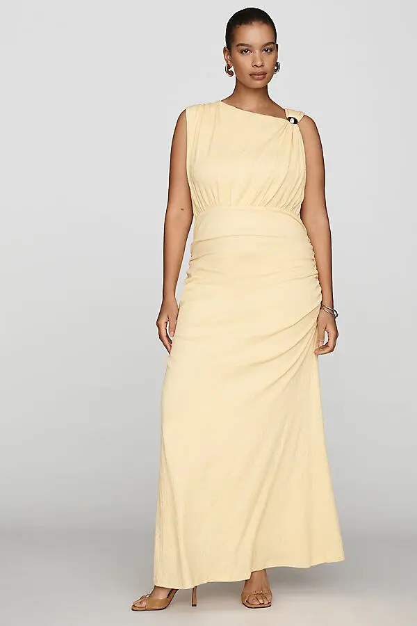 SOVERE / Kinslee Plus Maxi Dress With Asymmetrical Neckline