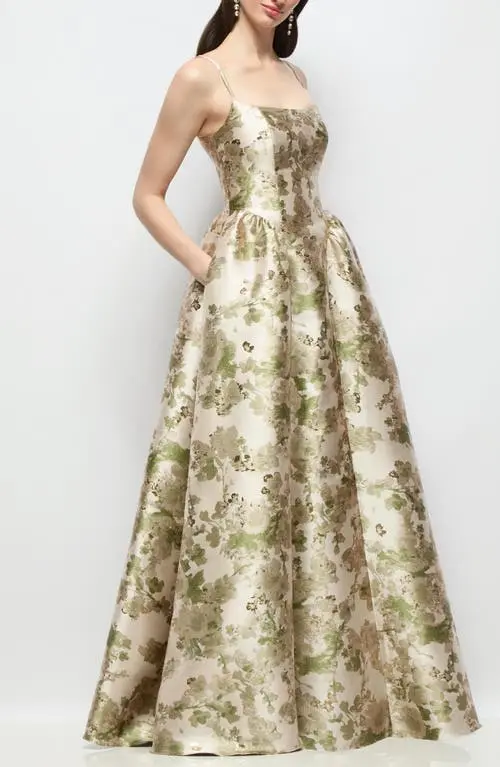 Dessy Collection Jilian Metallic Sleeveless Gown