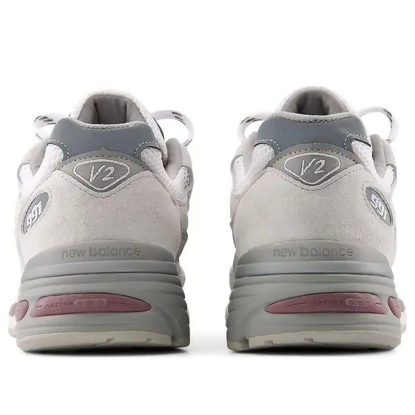NEW BALANCE 991v2 Made In Uk Sneakers - Wind Chime/flint Grey
