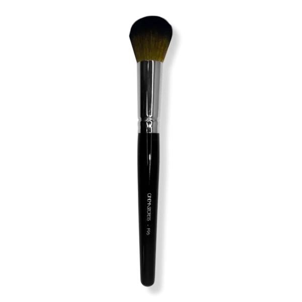 CINEMA SECRETS F96 Fluffy Foundation Brush