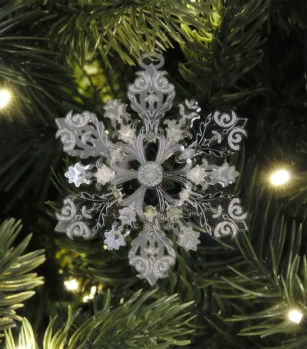 THE LONDON CHRISTMAS COMPANY Gold-plated Snowflake Tree Decoration