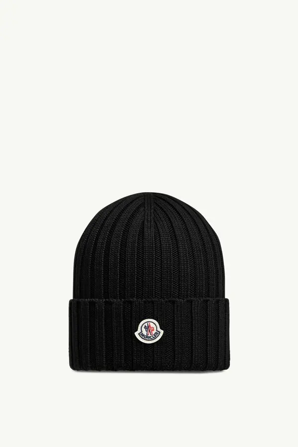 Moncler Ribbed Wool Beanie With Logo Patch - Black