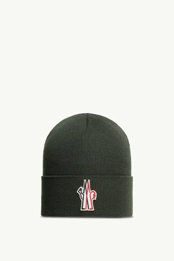 Moncler Wool Beanie With Logo Patch - Green