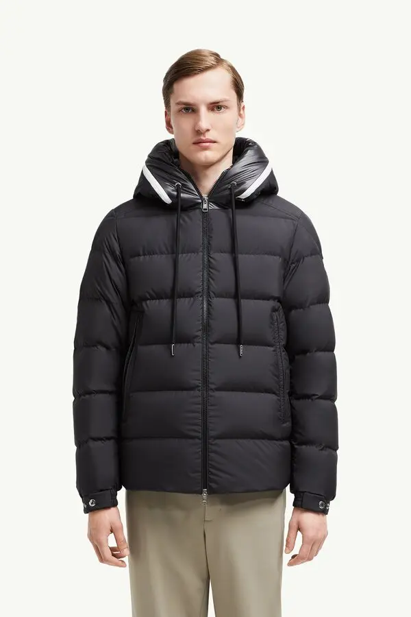 Moncler Cardere Hooded Short Down Jacket