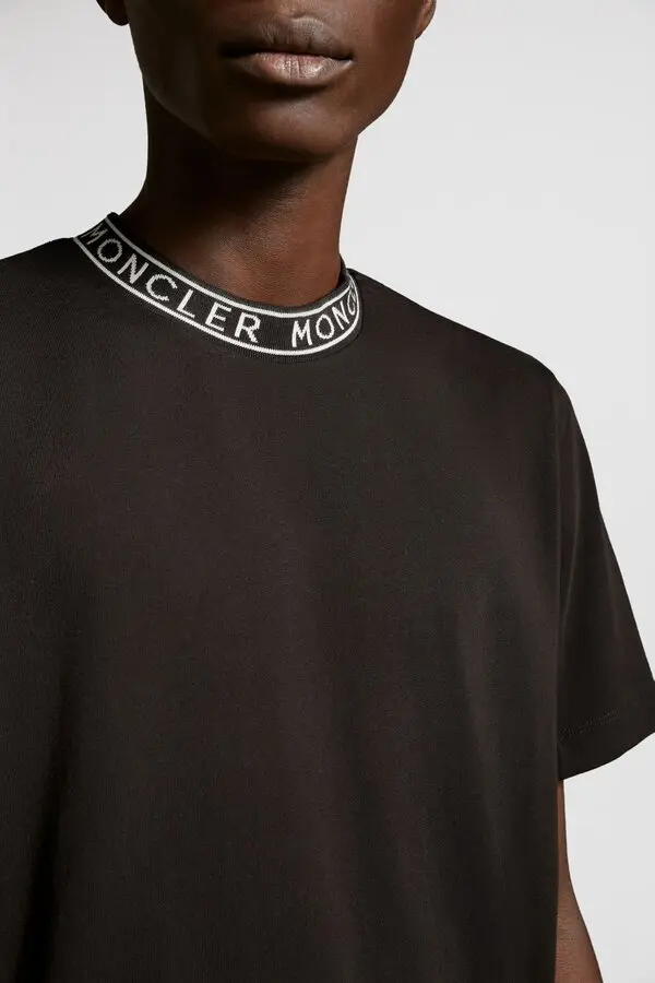 Moncler Logo T-shirt - Black