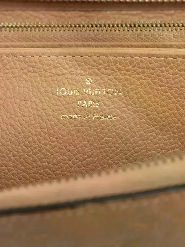 LOUIS VUITTON 2017 Monogram Empreinte Zippy Wallet Long Wallets - Neutrals