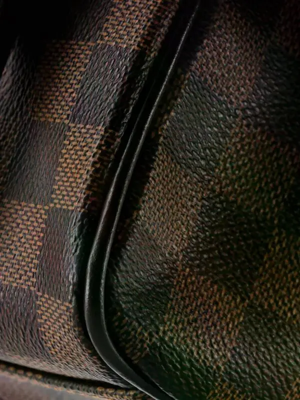 LOUIS VUITTON Shelton Messenger Bag Damier Mm